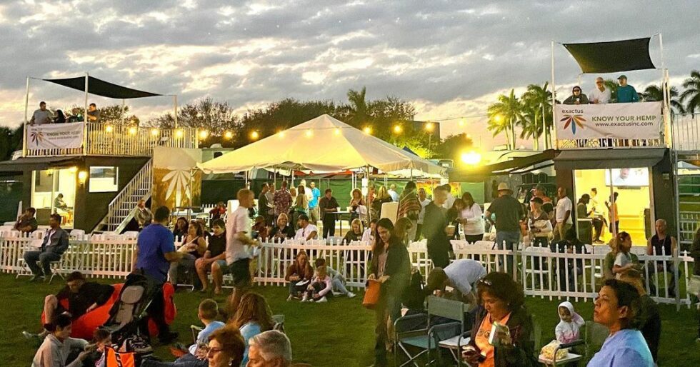 Elevated Event Decks | Rental Bleachers, Inc.